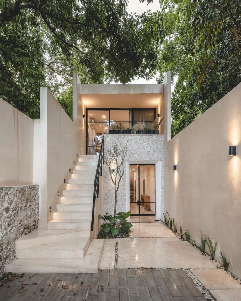 Urban Villa Home Design: Enchanting Getaway In The City